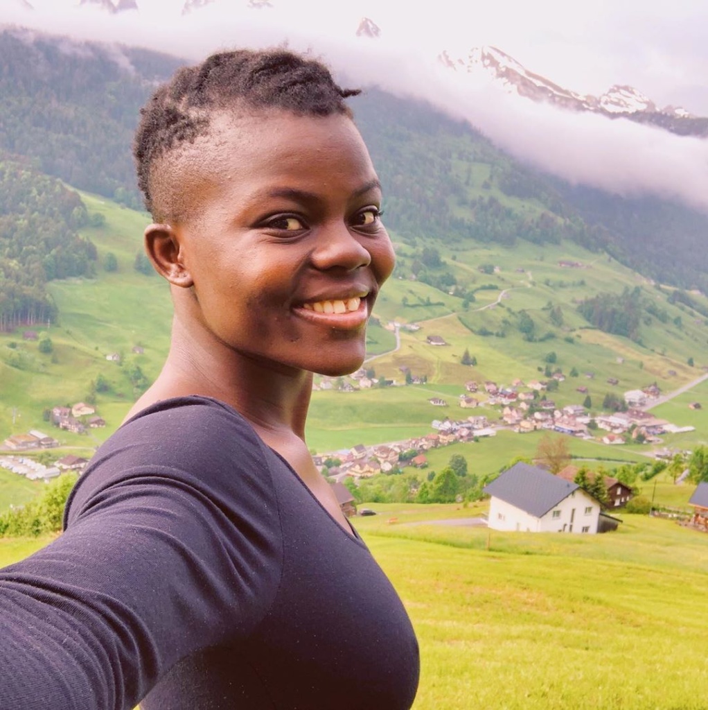 Afro-pop Singer, Wiyaala makes her own outfits for her perfomances and ...