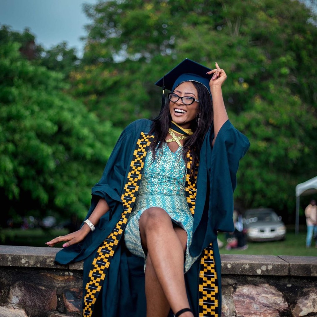 #Graduation2k19: 15 fashionable Legon graduates whose outfits deserve a ...
