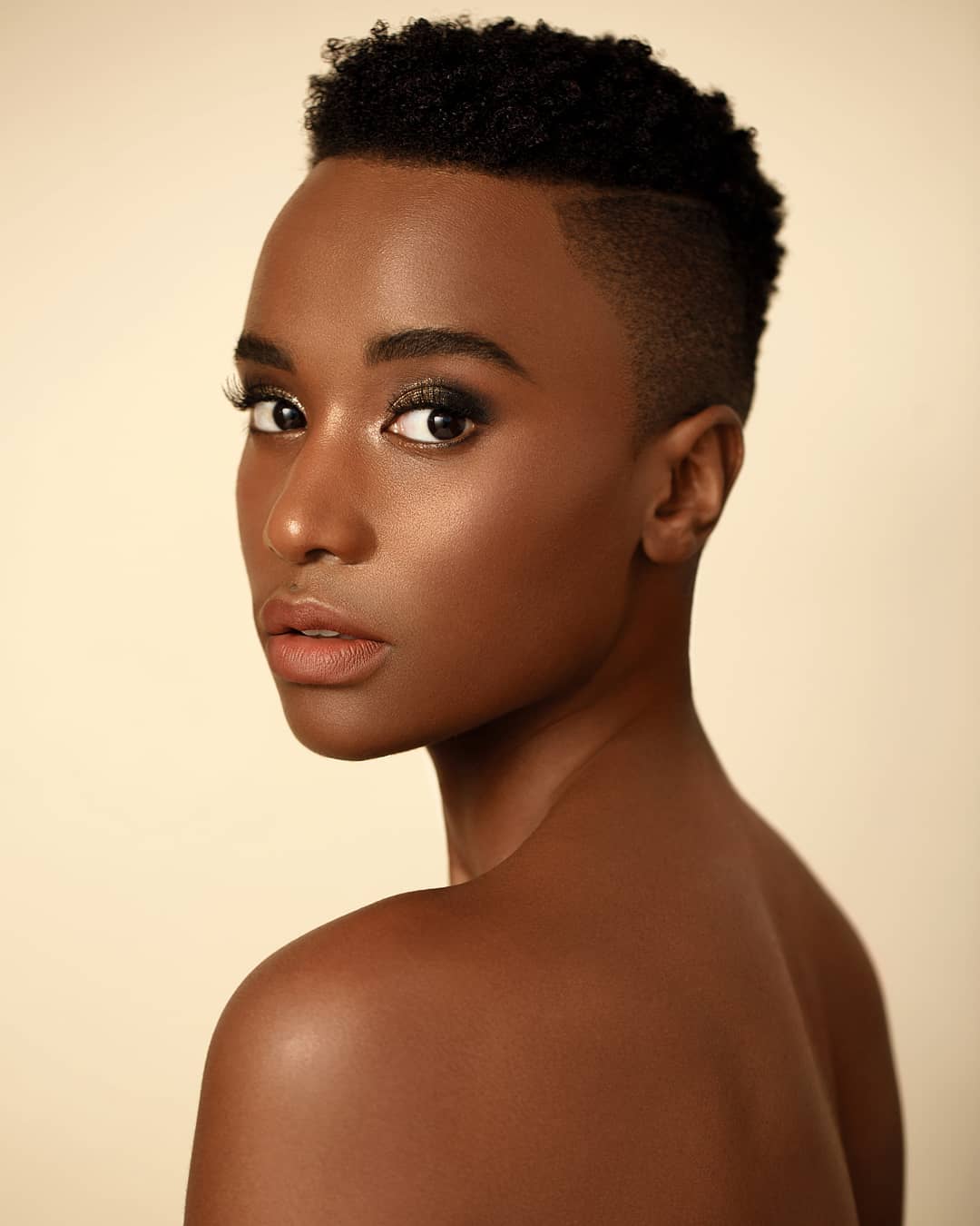 Zozibini Tunzi Is The First Black Miss South Africa To Be Crowned Miss