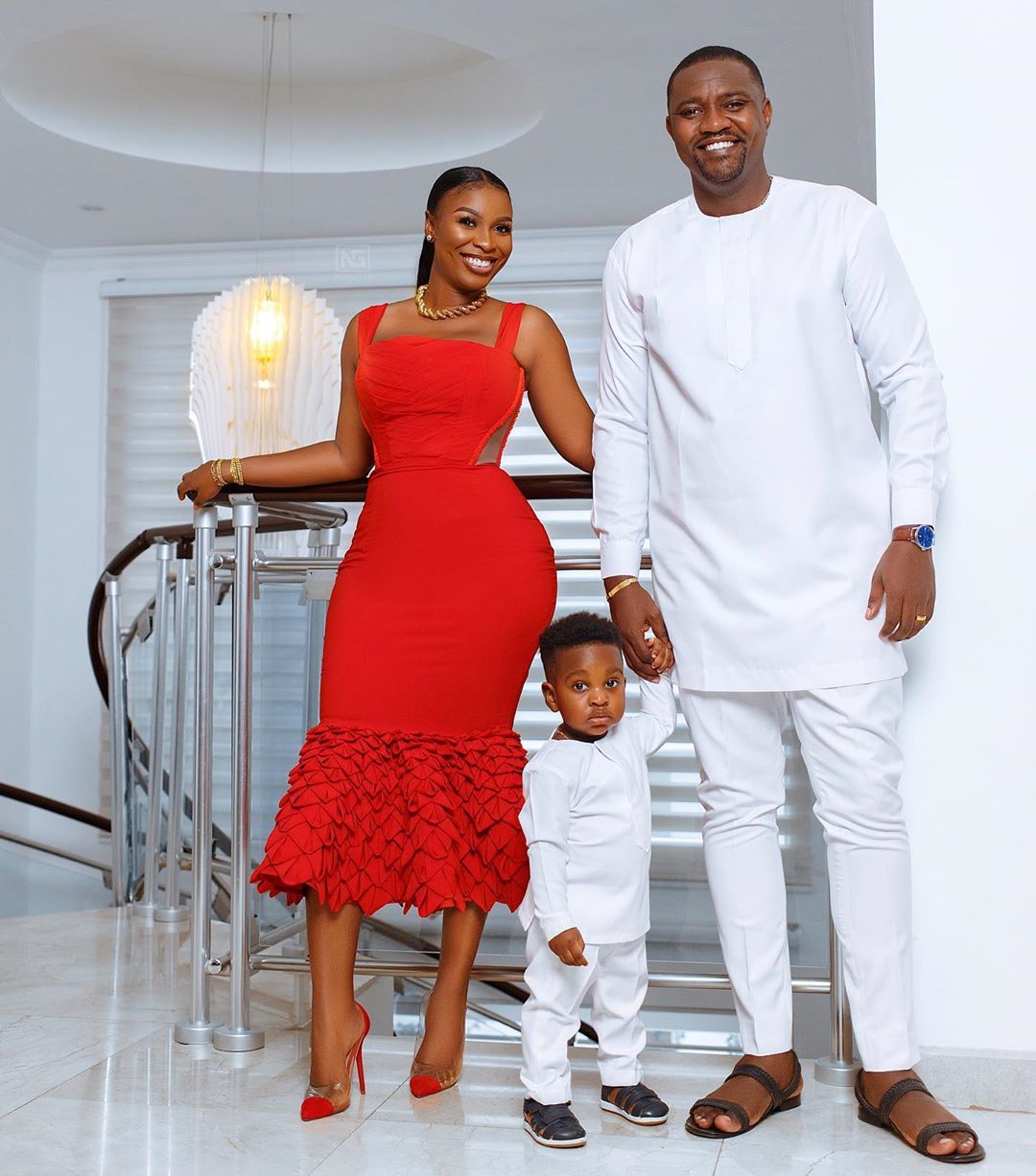 Family Crush: John Dumelo and his family are absolutely adorable in ...